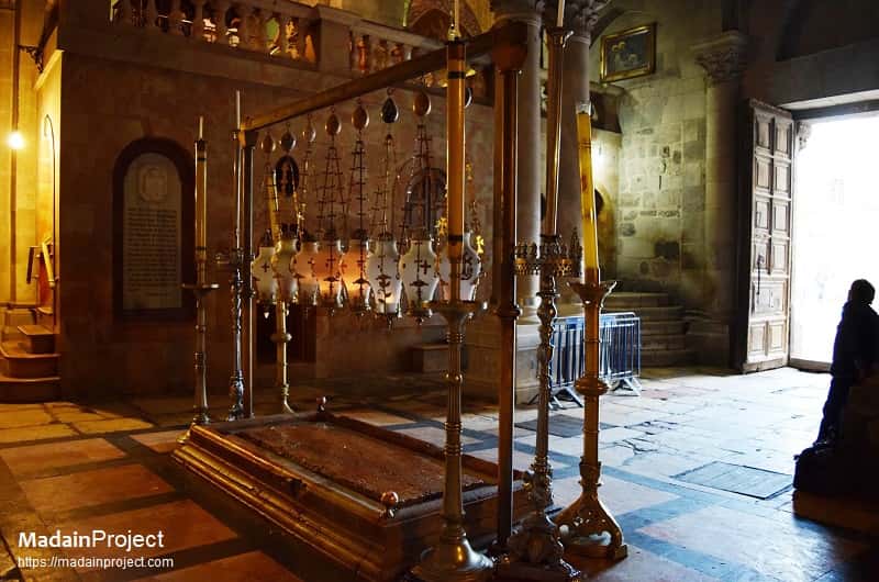 Door of the Holy Sepulchre - Madain Project (en)