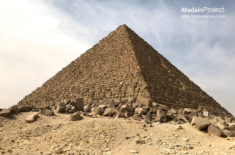 Pyramid Complex of Menkaure - Madain Project (en)
