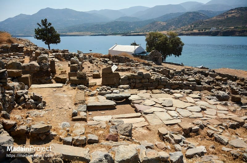 Mochlos - Madain Project (en)