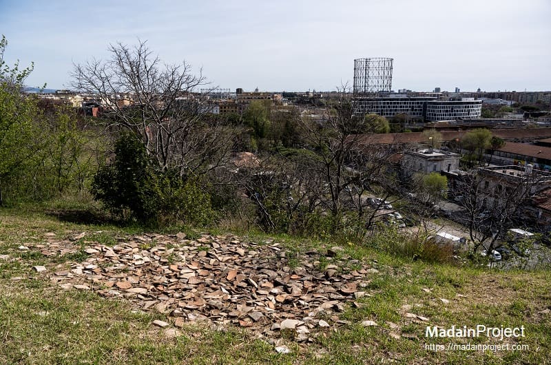 Monte Testaccio - Madain Project (en)
